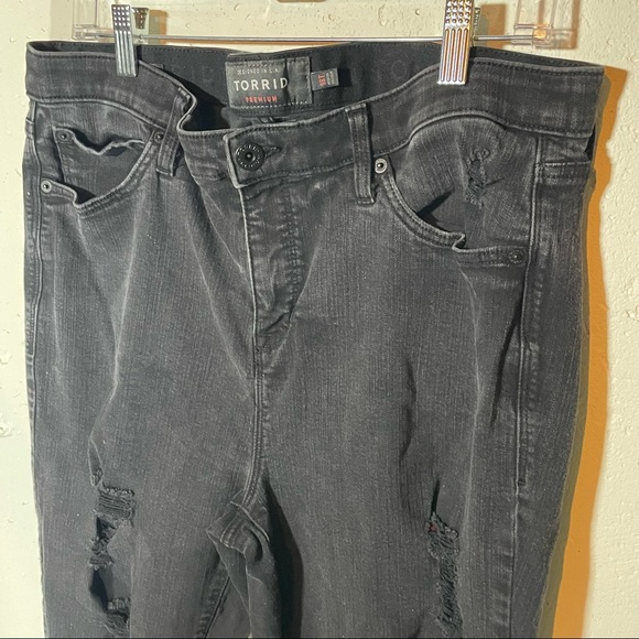 torrid | Jeans | Torrid Distressed Jeans | Poshmark